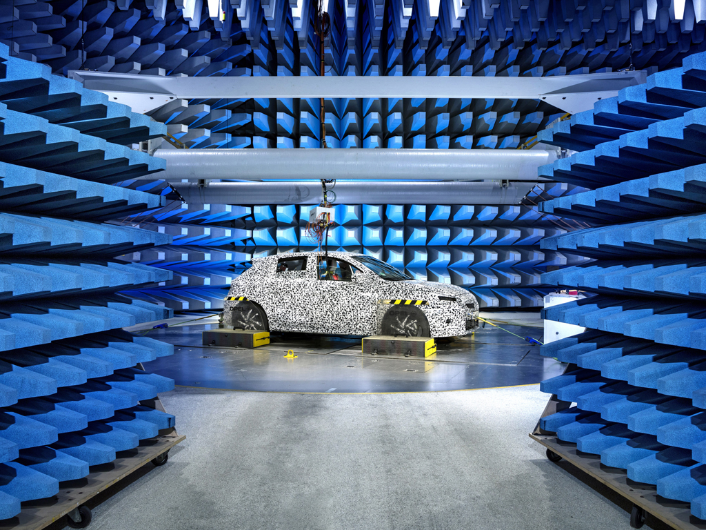 Sicurezza, comfort, divertimento. E un telaio perfetto - FourExcellences