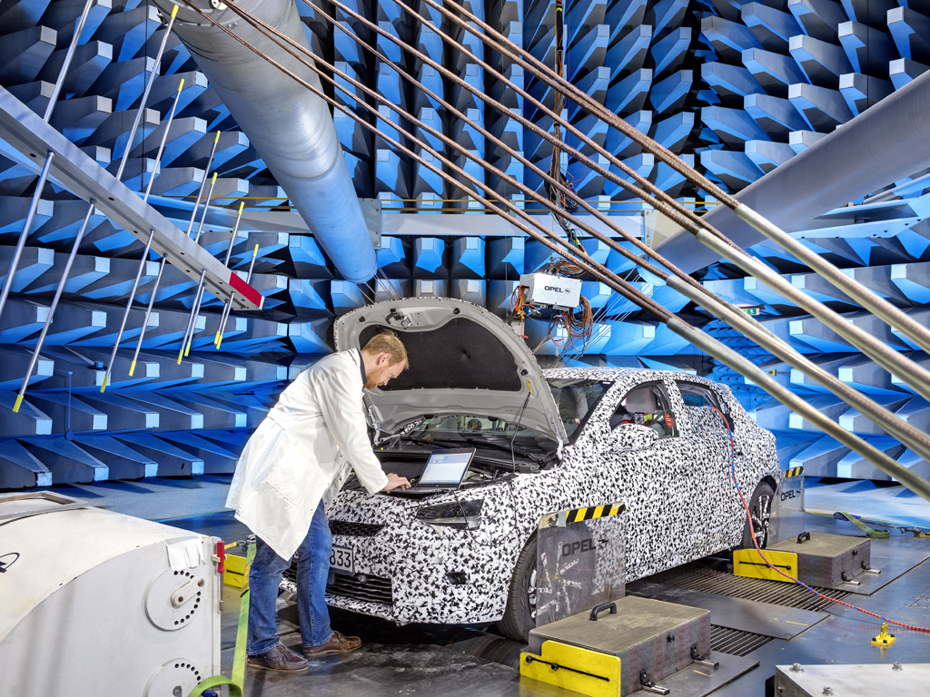 Sicurezza, comfort, divertimento. E un telaio perfetto - FourExcellences